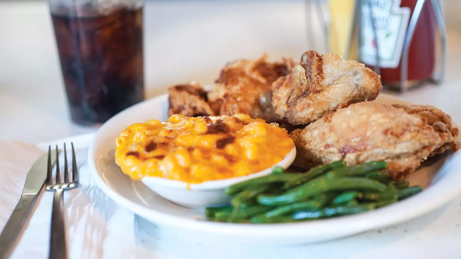 Review: Frank & Helen's Pizzeria in University City